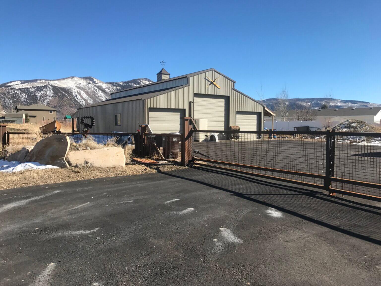 Vertical Pivot Gate System - Commercial Motor, Lift System, and Gate 10 ...